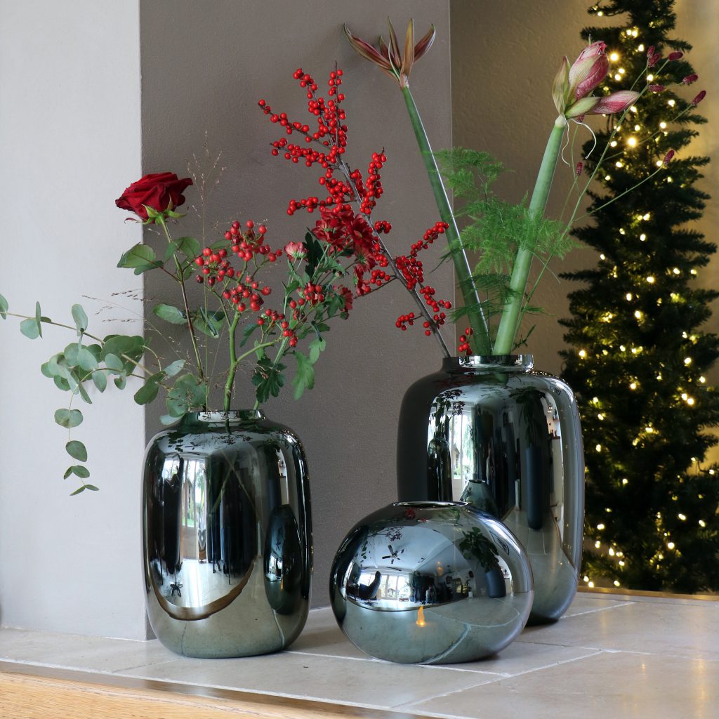 We will make Christmas shine! | Vase The World